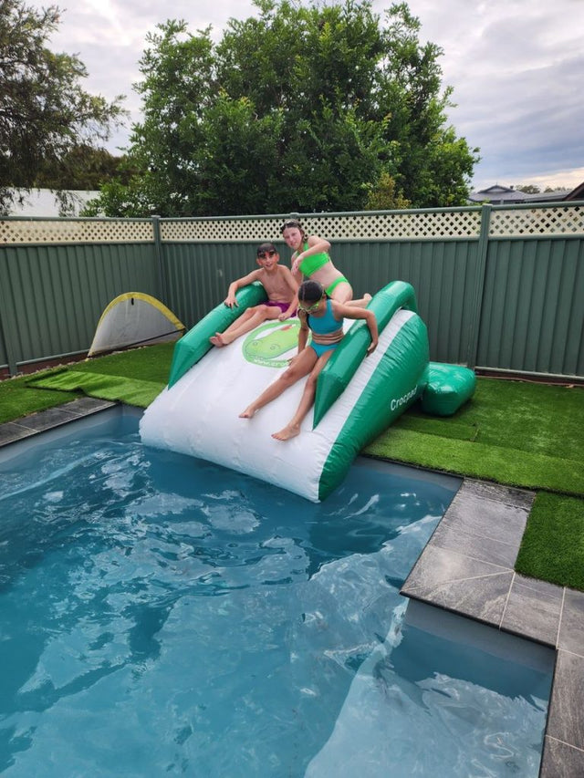 MIKROS 2M INFLATABLE WATER POOL SLIDE – Crocpad