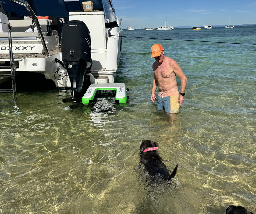 CROCPAD INFLATABLE DOG RAMP FOR BOATS, POOLS AND DOCKS – Crocpad